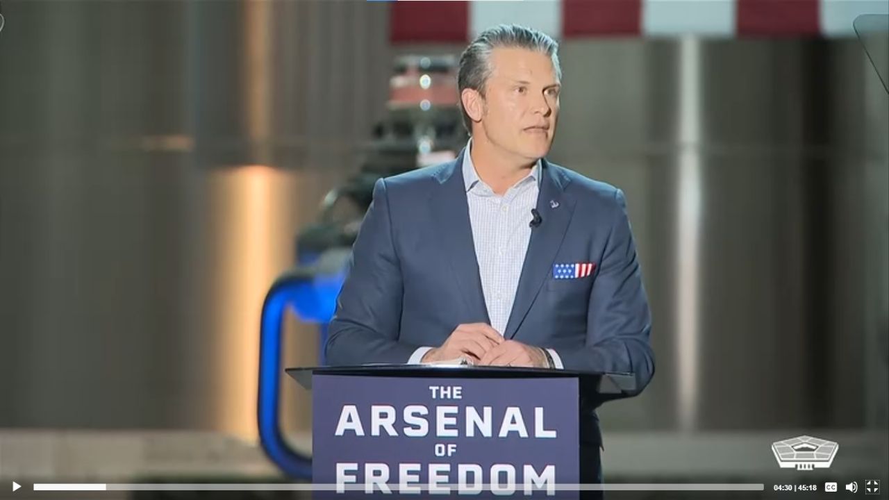 "The Vulcan Salute" — Elon Musk and U.S. War Secretary Hegseth Wants to ...