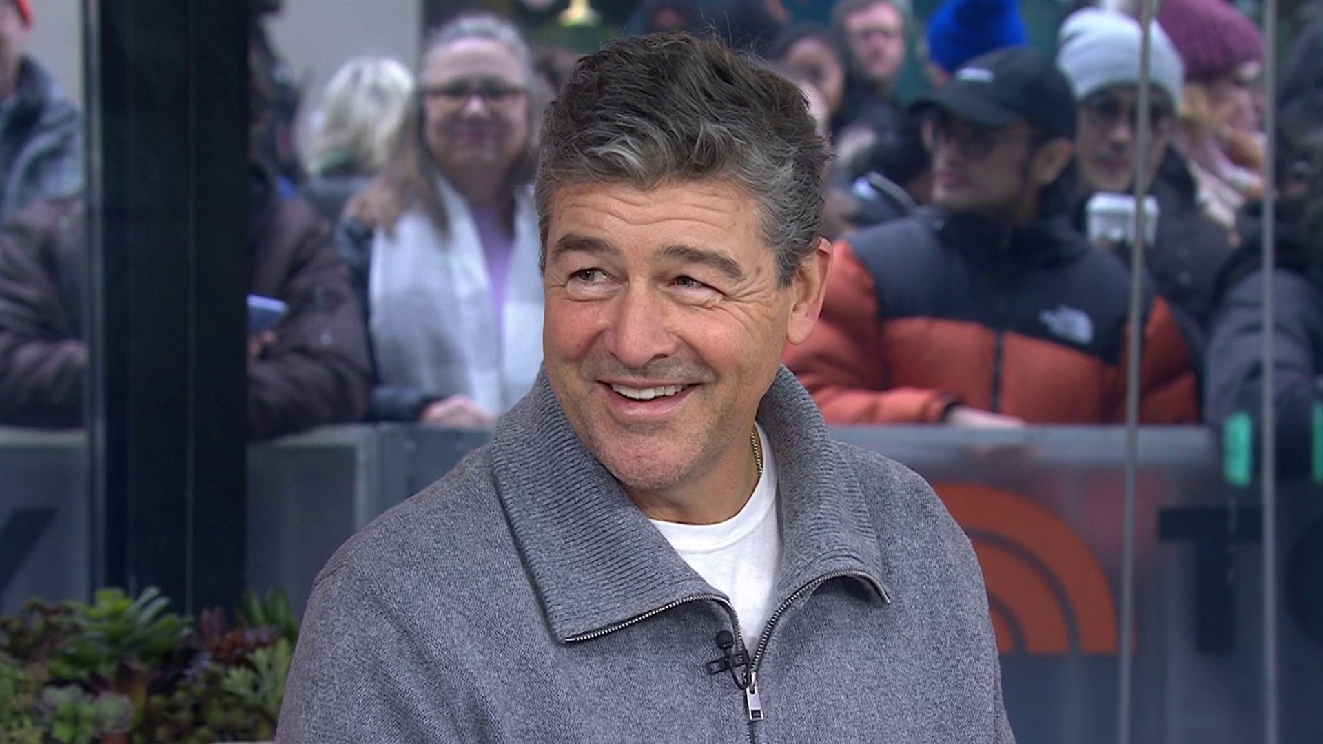 Kyle Chandler talks 'The Rip,' 'Friday Night Lights' reunion, more