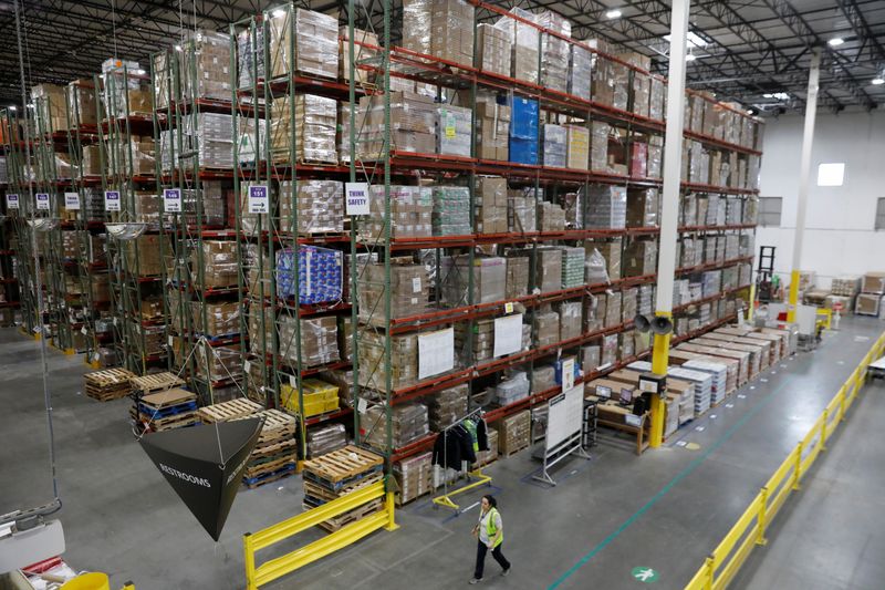 US business inventories increase again in October