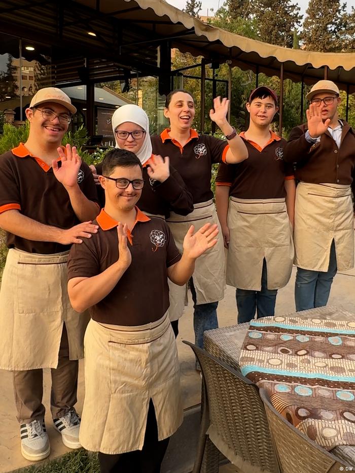 Damascus restaurant provides hope in war-torn Syria