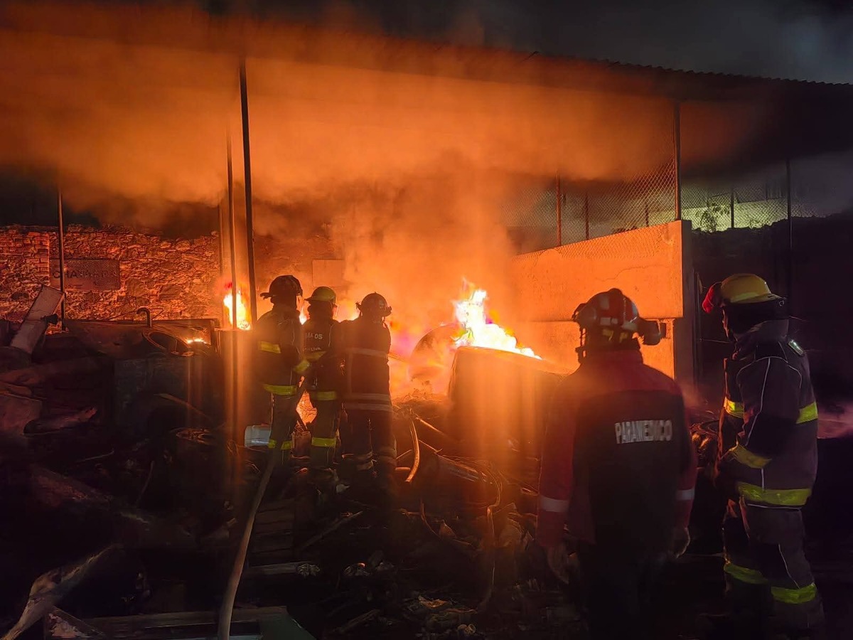 Controlan incendio en mina de Loreto de Pachuca