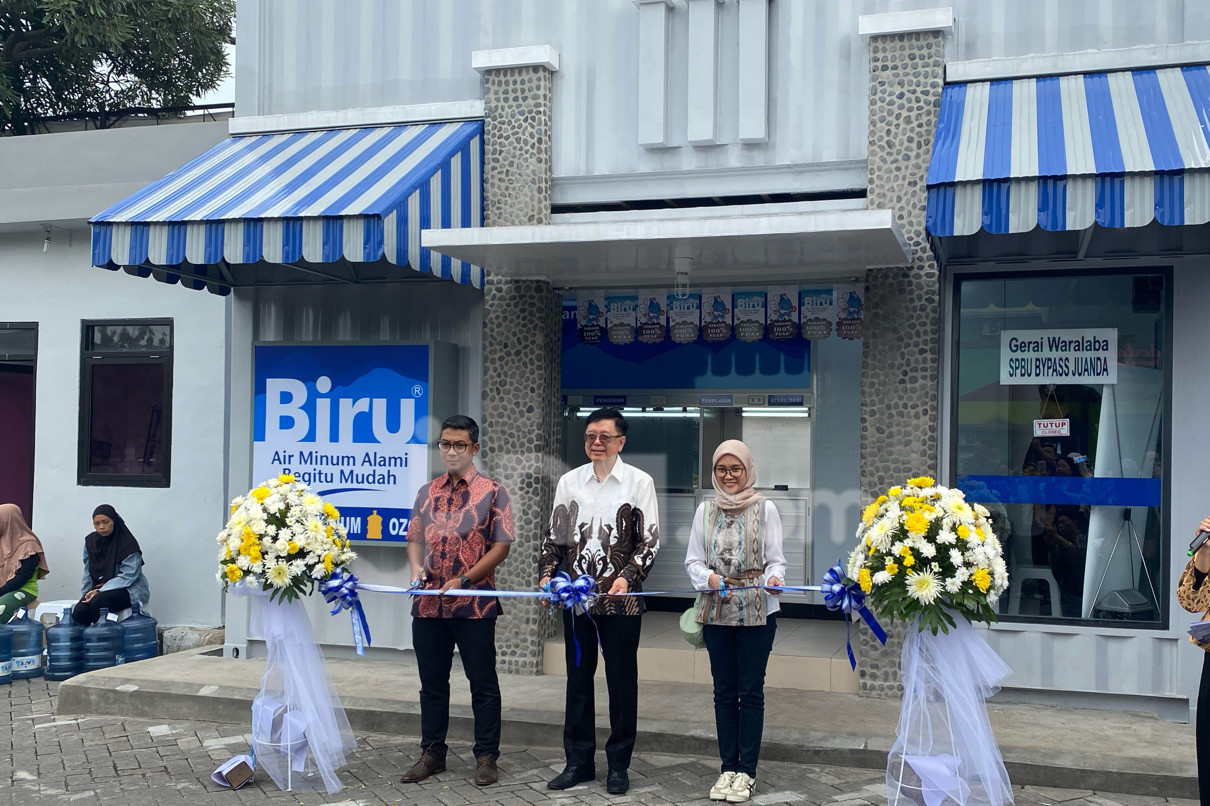 Pertama di Indonesia, Depo Air Minum Biru Container hadir di SPBU Sidoarjo