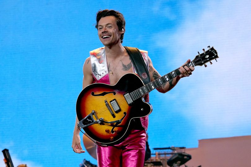 Harry Styles insinúa su cuarto álbum con misteriosos pósters y una ...