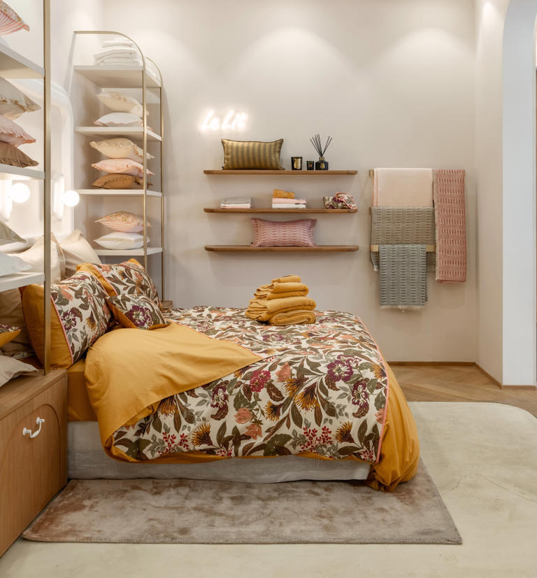 Cette célèbre entreprise de linge de maison fondée en 1888 ouvre sa ...