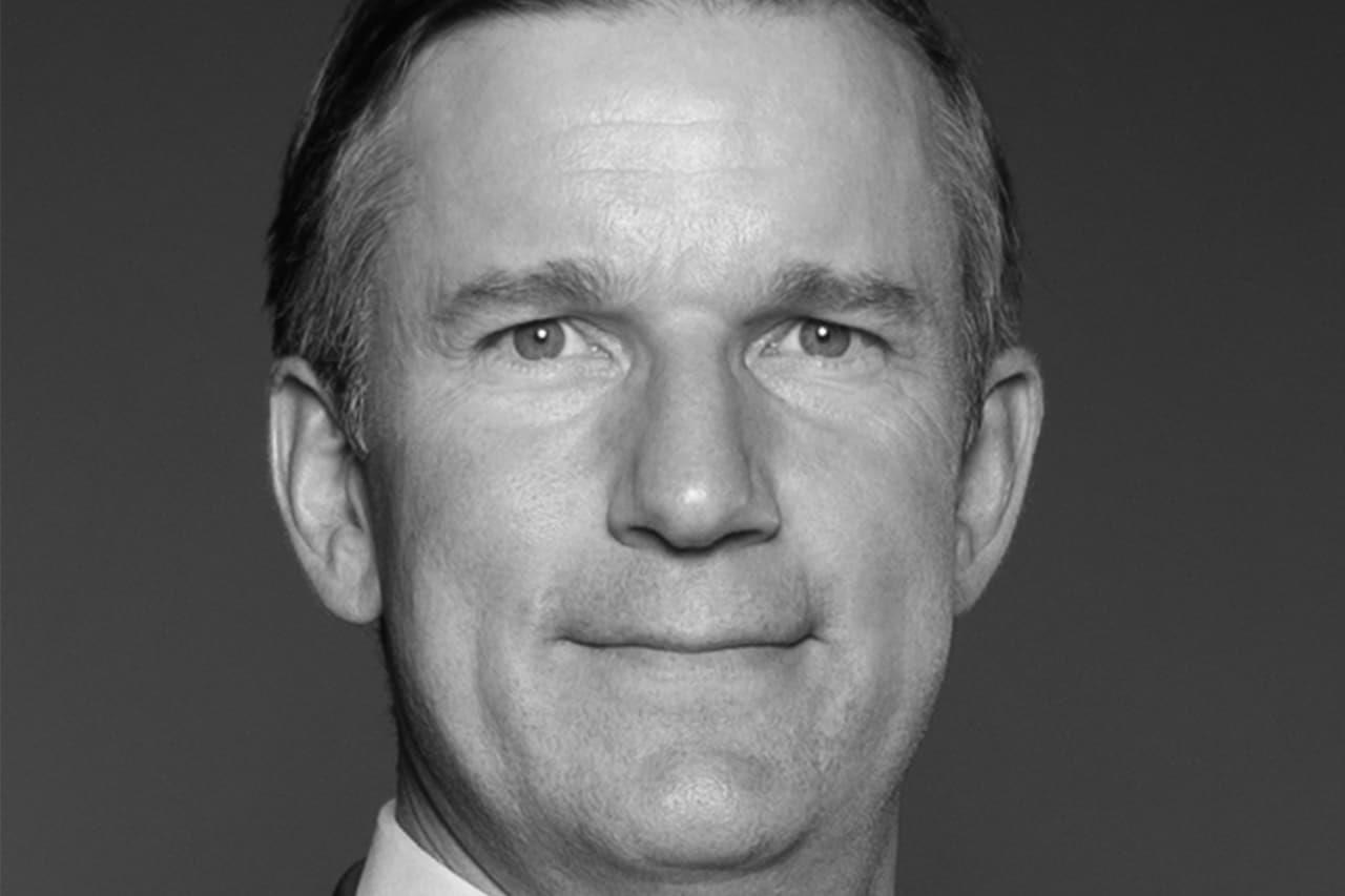 Trump vs. Fed Chair Jerome Powell: Money pros weigh in