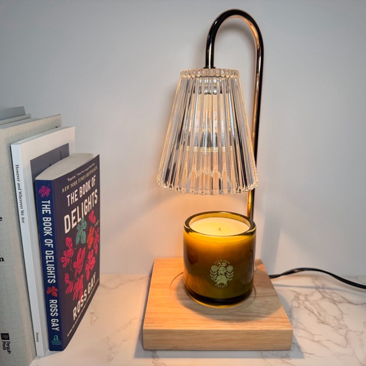 We tried the internet’s favorite candle warmer lamp—here’s our review