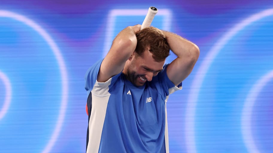 Amateur tennis player Jordan Smith wins the Australian Open 1 Point Slam