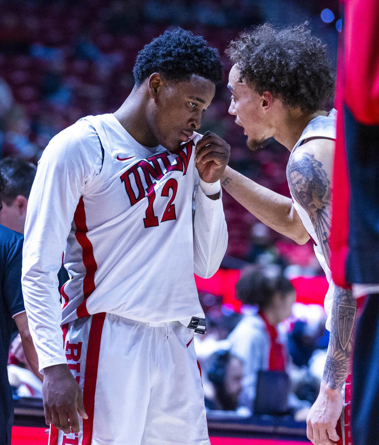 UNLV wins OT thriller after coach flummoxed by flat tire — photos