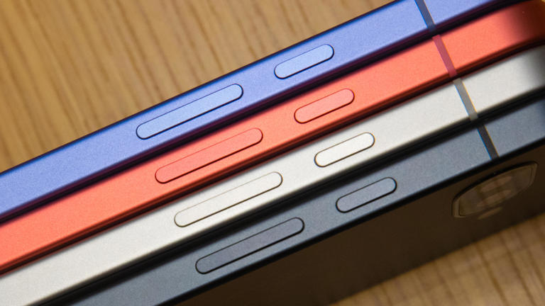 Google could revive last year's bright pink color for the Pixel 10a