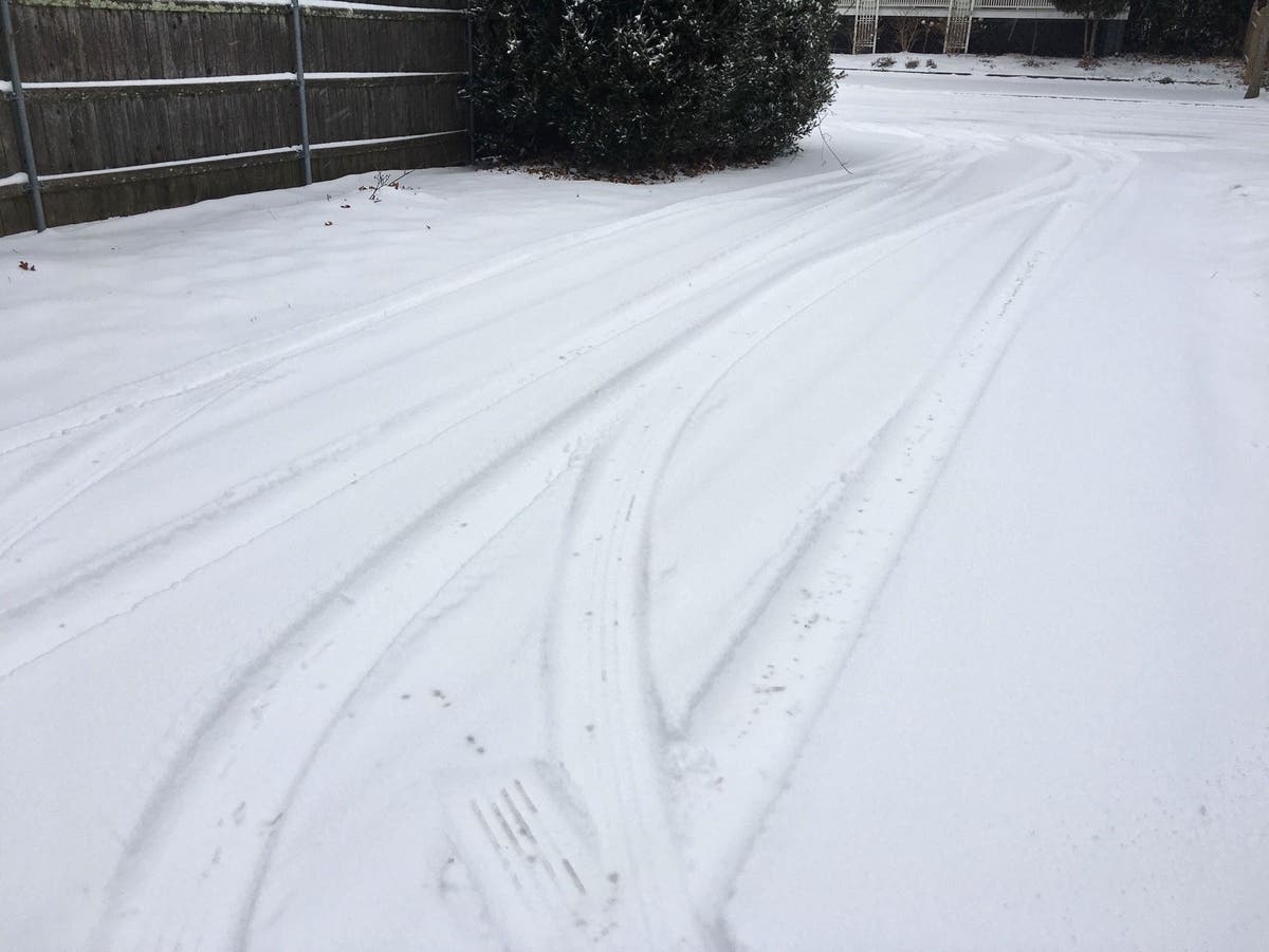 At least six crashes reported due to icy, slippery roads: Oswego police