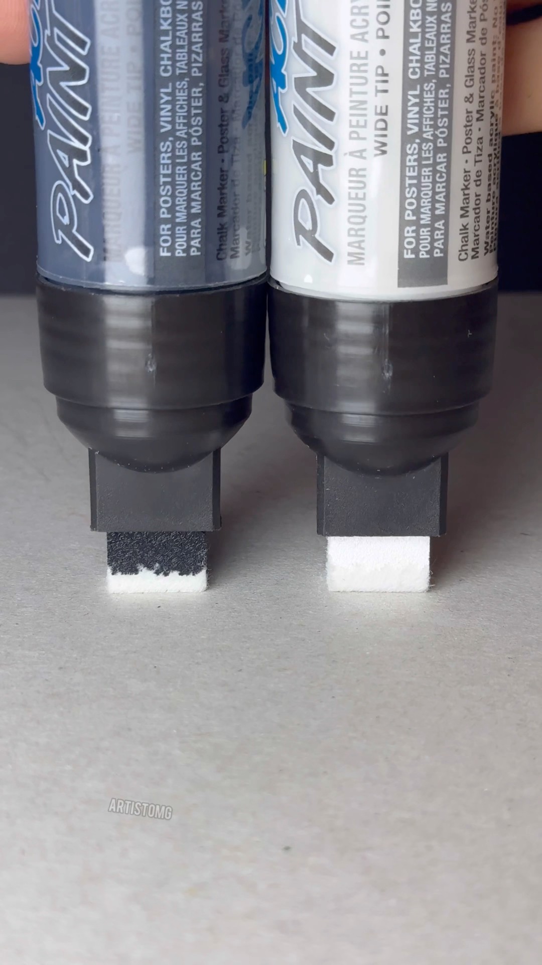 Satisfying black and white paint markers