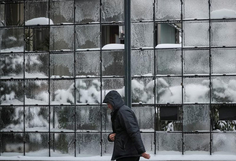 Ukraine will not restrict gas supplies to consumers despite Russian attacks