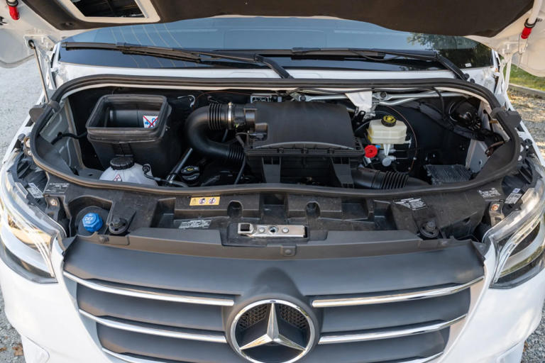 Adventure-ready 2024 Chinook Summit SS for sale with 1,400 miles