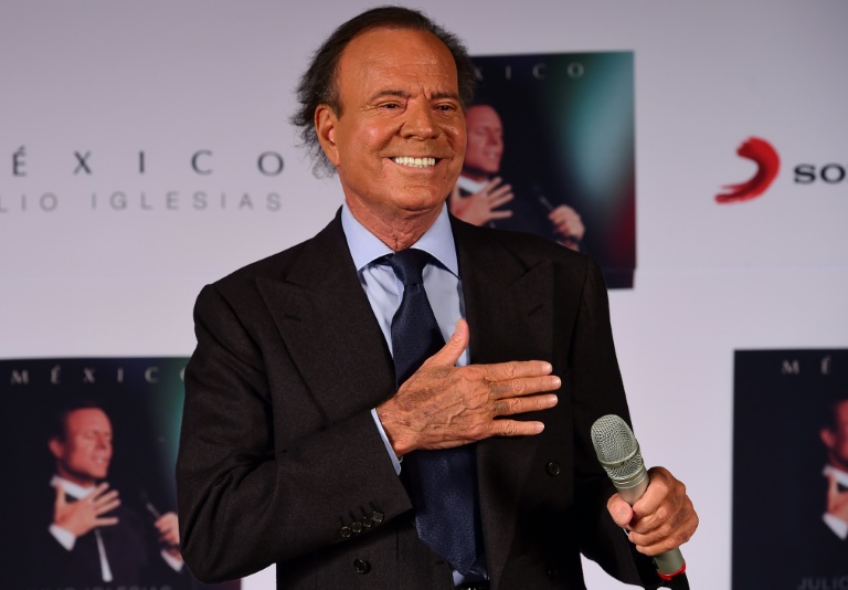 Julio Iglesias, una imagen de "latin lover" empañada en la vejez por ...