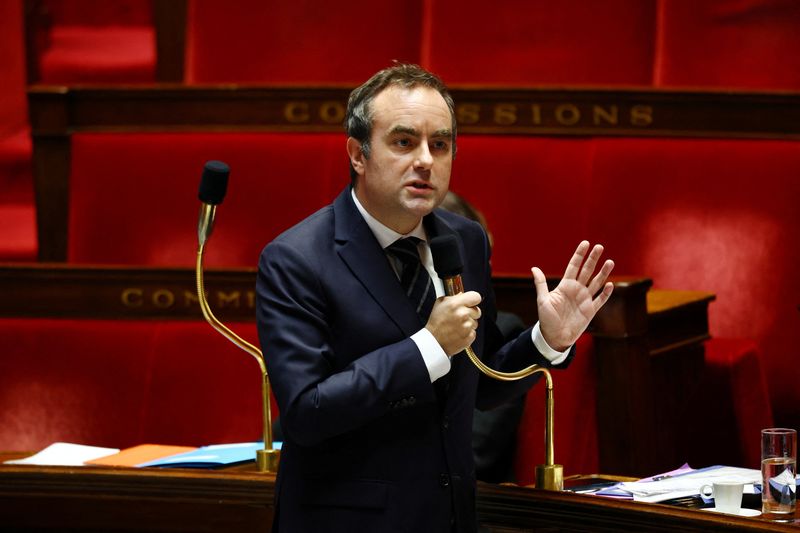No-confidence votes test French government as another budget battle looms