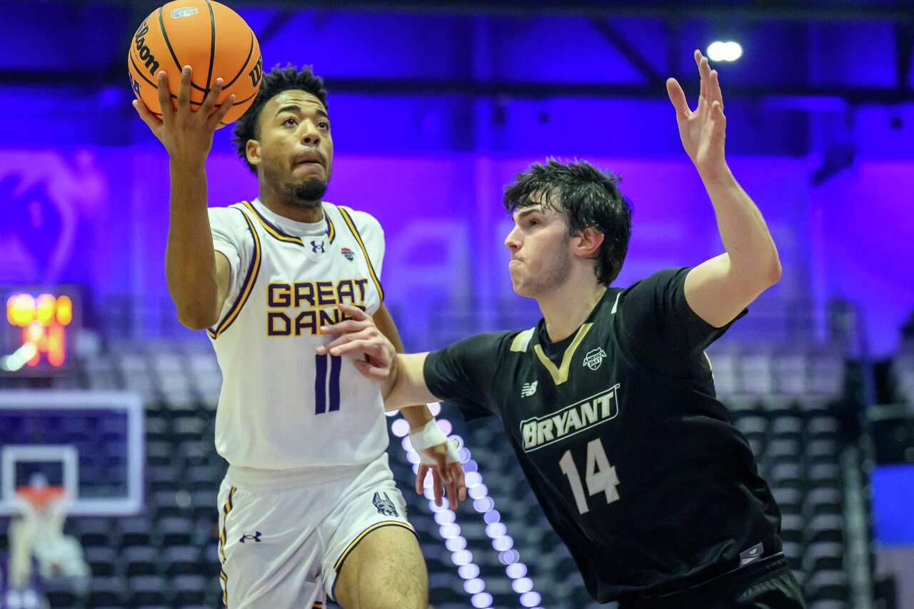 UAlbany men's basketball rallies for win at Bryant to snap 4-game skid