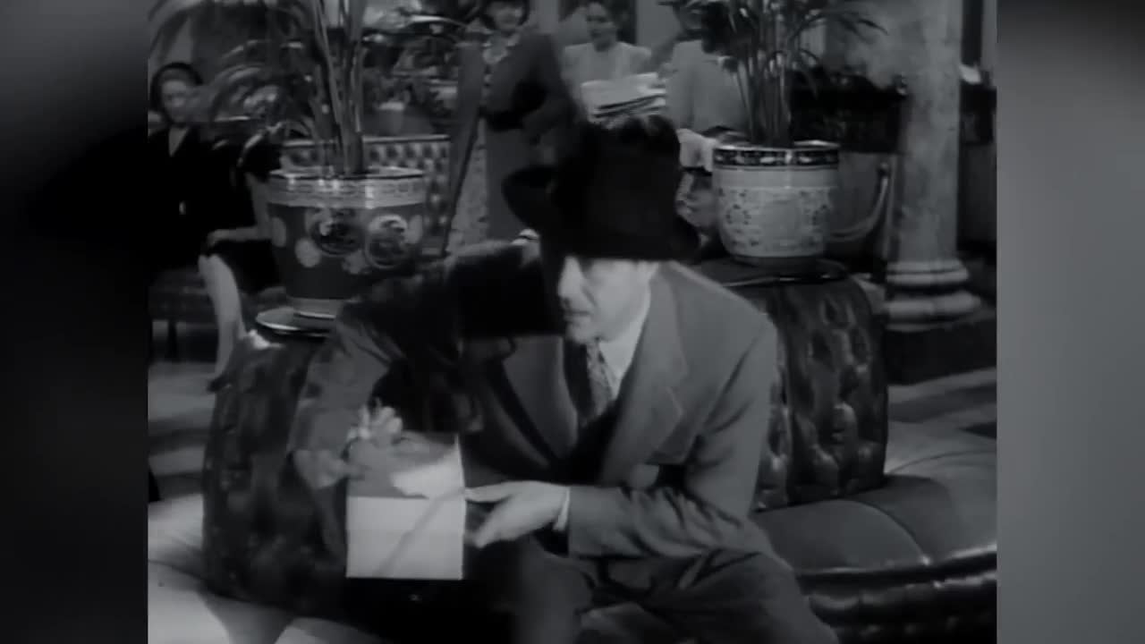 Heartbreaking reasons these old Hollywood stars were fired