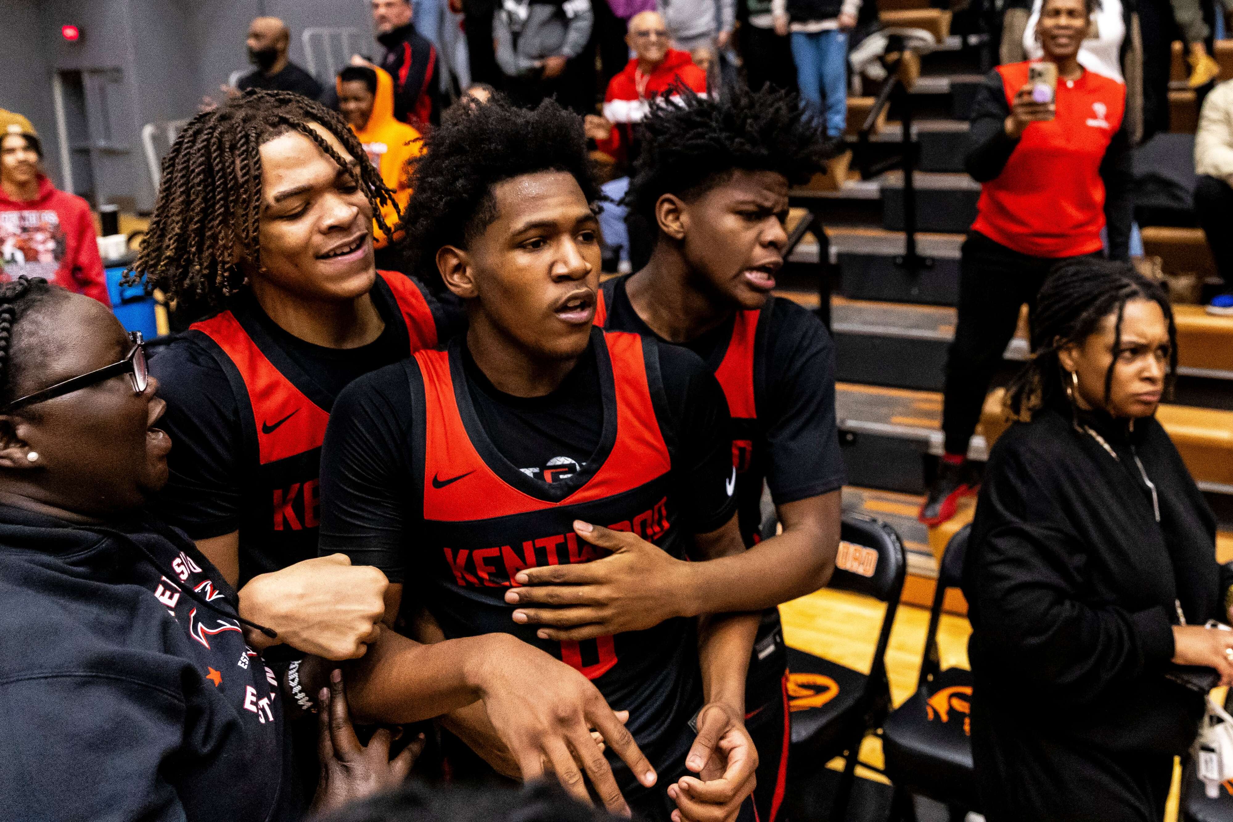 Buzzer-beater lifts East Kentwood past Rockford in top-10 boys hoops clash