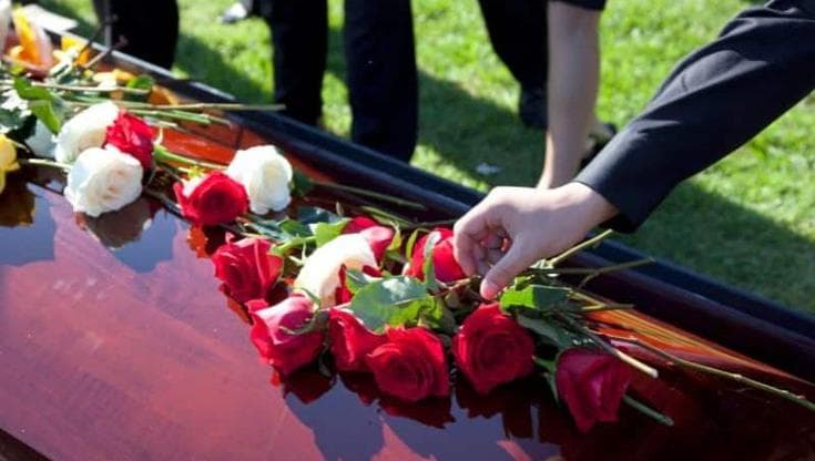 Il funerale ai tempi dello streaming: in Salento cerimonia anche online ...