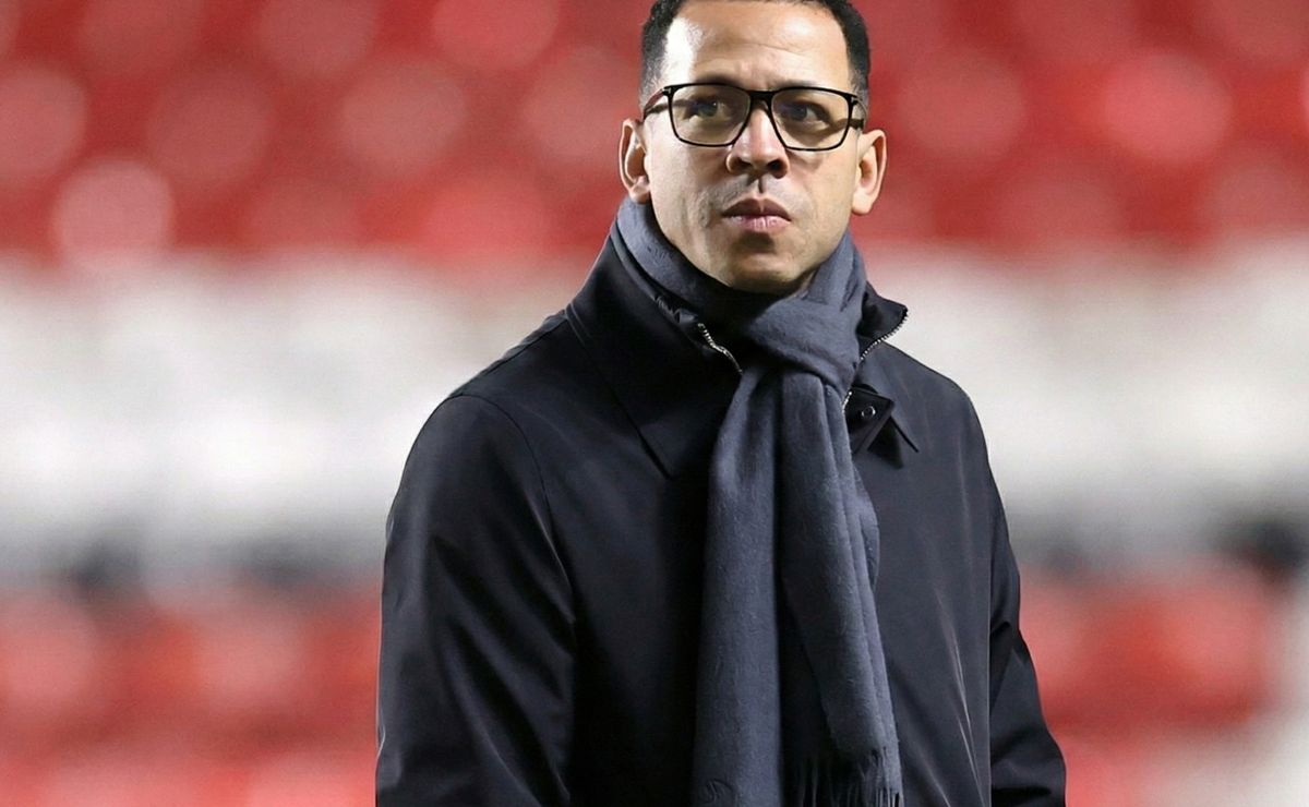 Liam Rosenior condiciona el futuro de Alejandro Garnacho en Chelsea ...