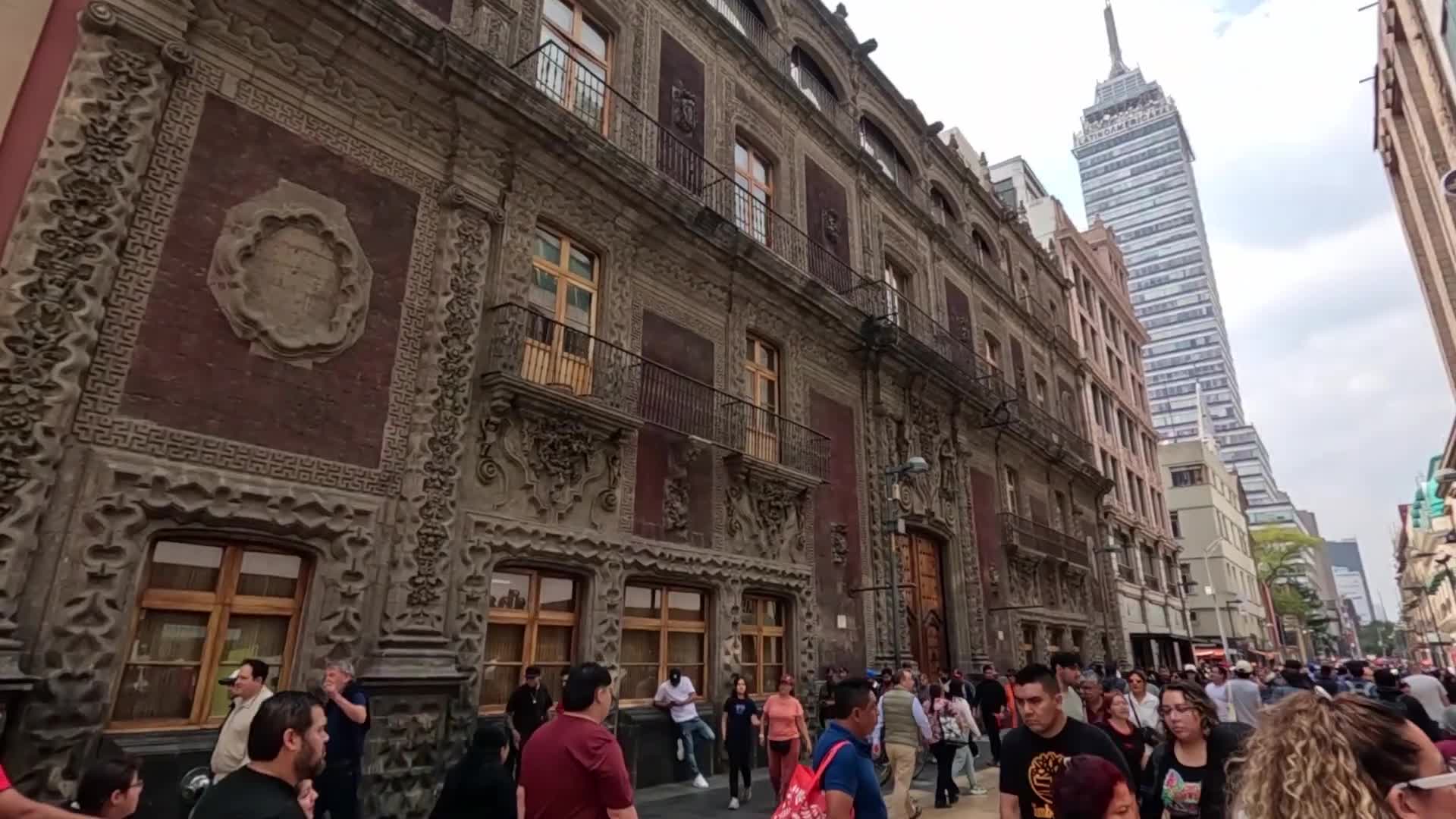 What are the best neighbourhoods to stay in Mexico City? Is Mexico City ...