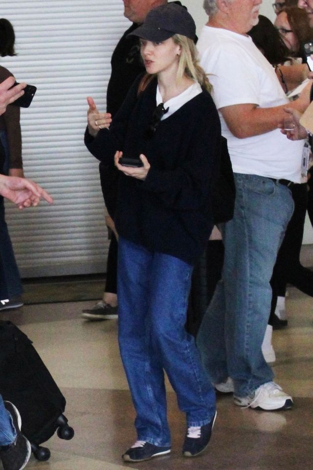 Amanda Seyfried's latest casual outfit used a genius, stylist-approved ...