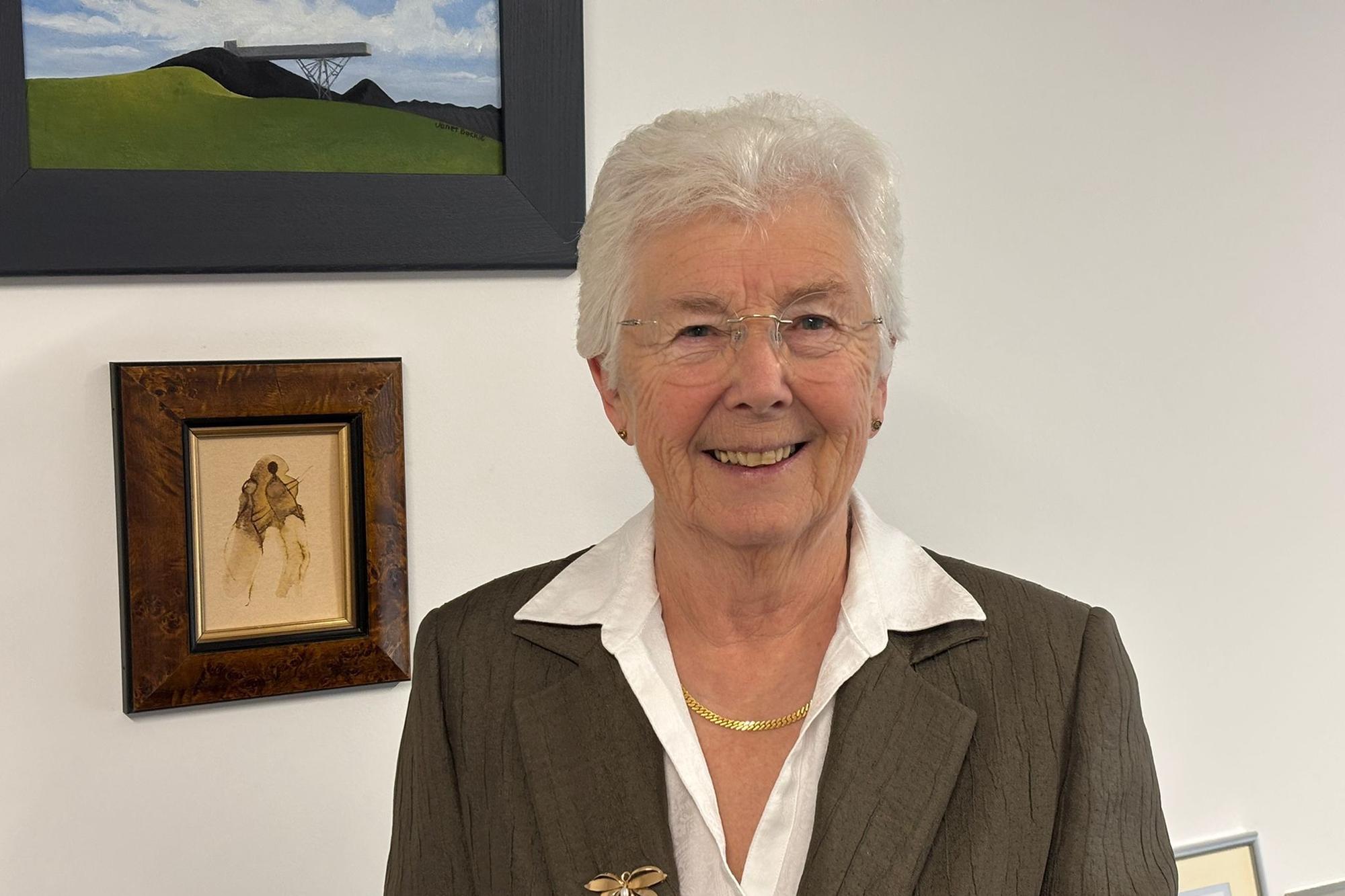 Doncaster Sheffield Airport: Mayor slammed by opponents over ...