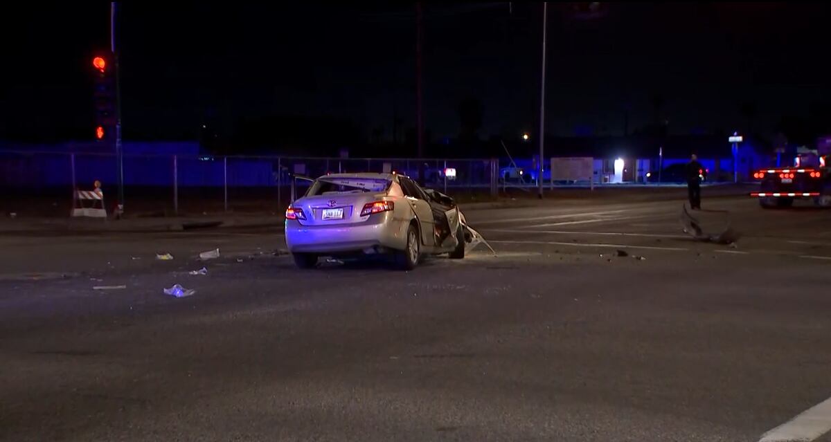 1 hospitalized after crash involving semi-truck in Maryvale