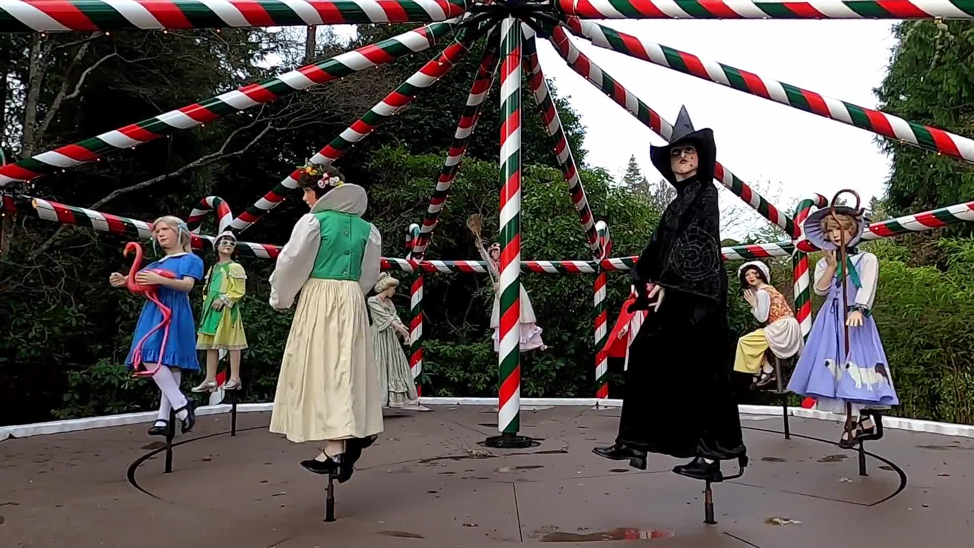 Magical Christmas lights & afternoon tea at Butchart Gardens | Holiday ...