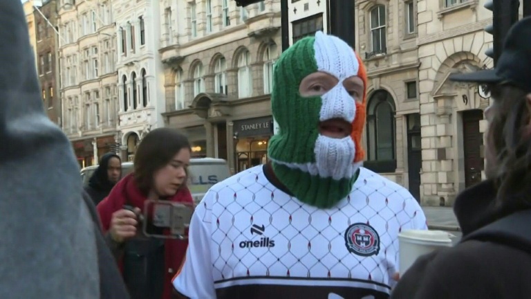 UK prosecutors appeal Kneecap rapper terror charge dismissal