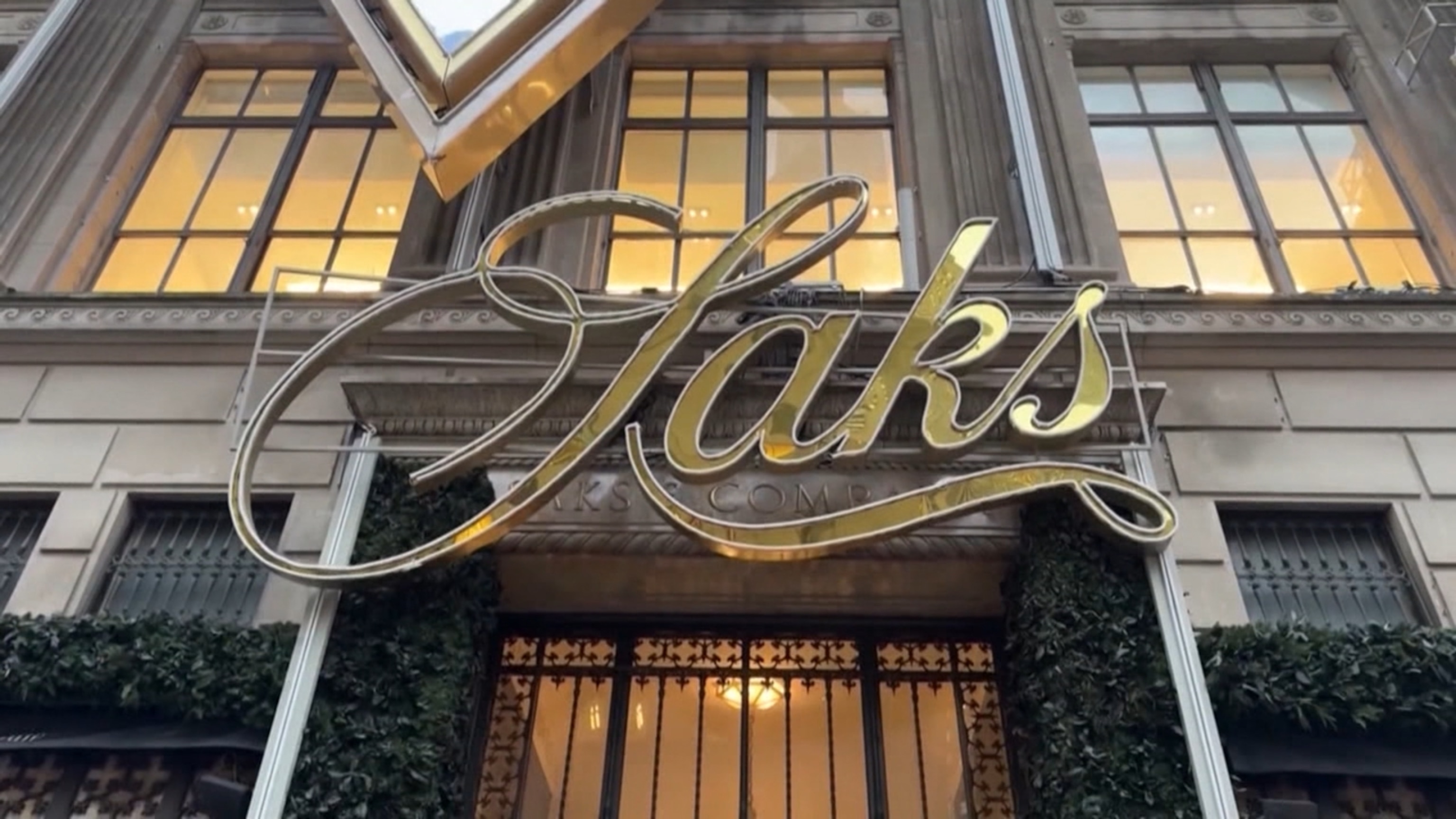 Saks files for bankruptcy