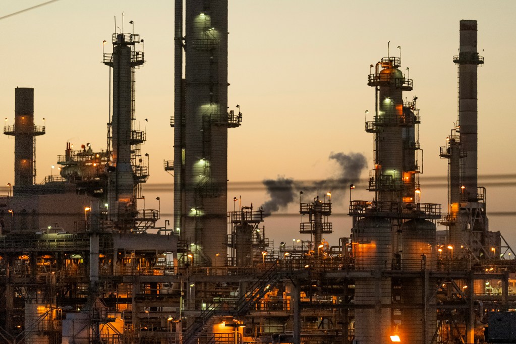 California shouldn’t let oil companies rewrite refinery safety rules