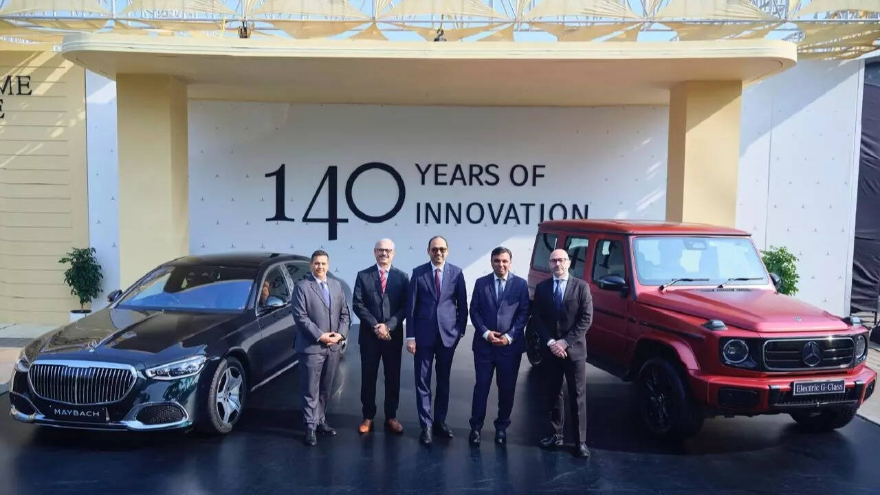 Mercedes-Benz sells 19,007 cars in '25, BEVs grow 12%: Best-sellers ...