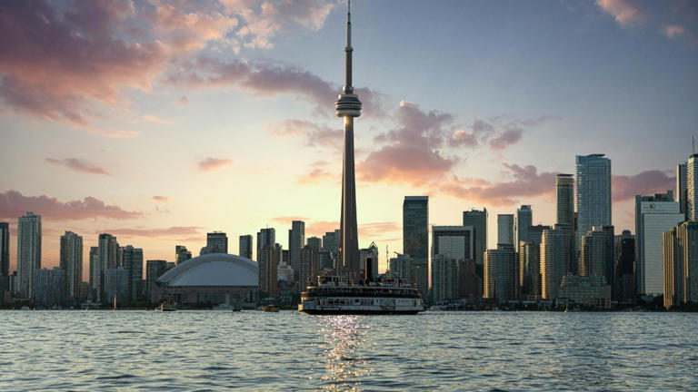 NRI calls life in Canada 'tasteless', asks Reddit if she should move ...