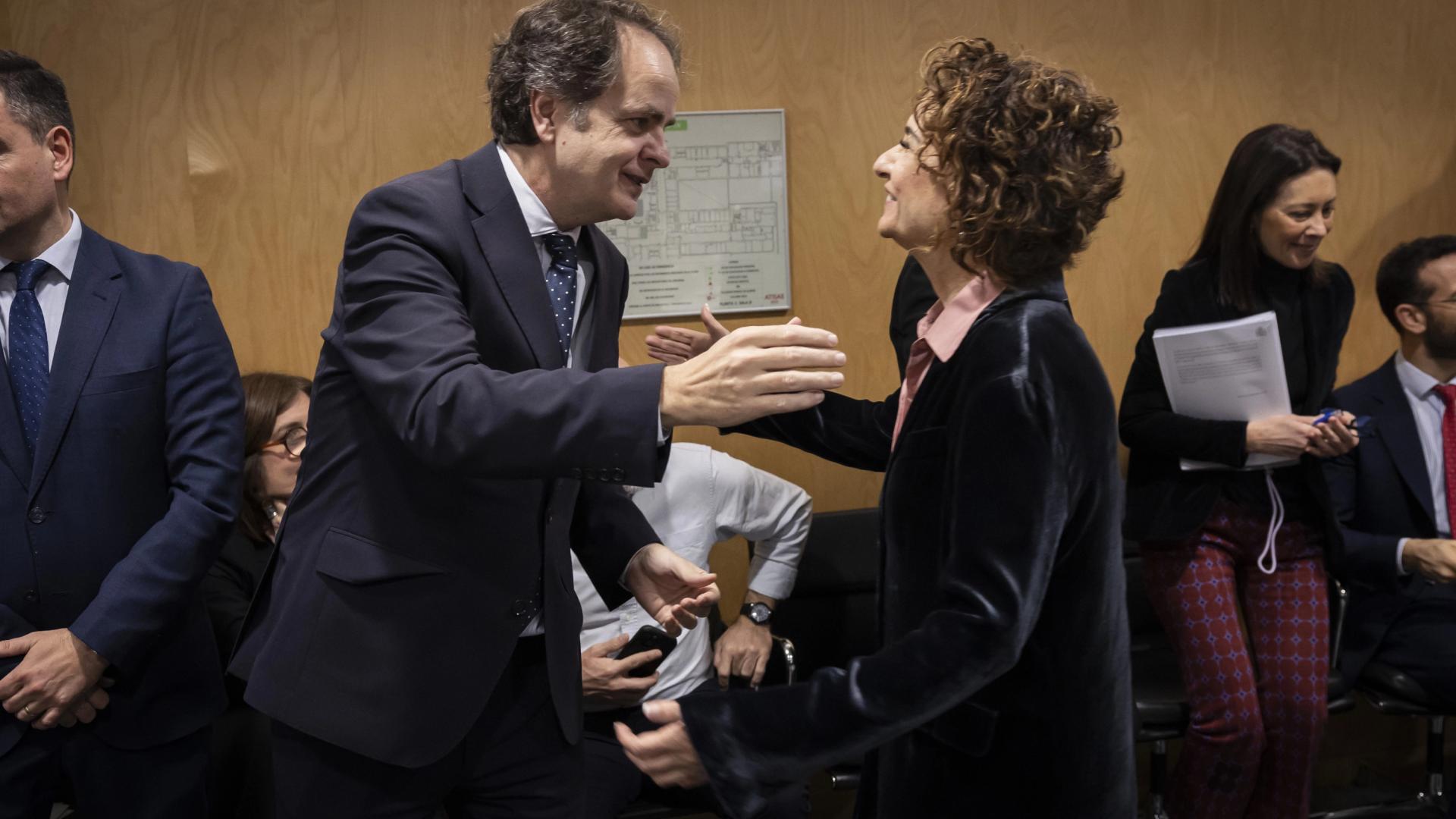 Montero ofrece a las comunidades poder elegir si aplican el nuevo ...