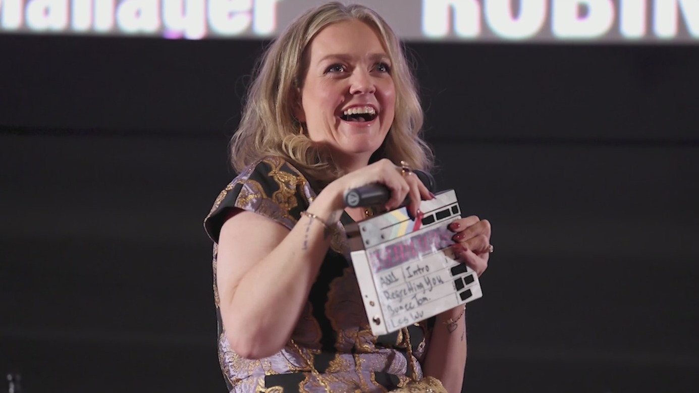 Best-selling author and East Texas native Colleen Hoover reveals cancer ...