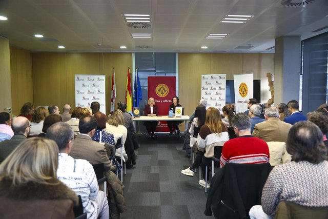 La Junta entrega distintivos de la 'A' de artesanía a más de sesenta ...