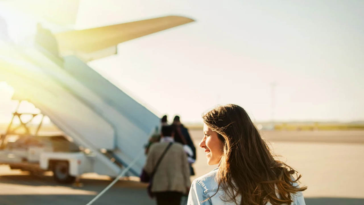 11 unwritten flying rules no one tells you, but every traveler should know