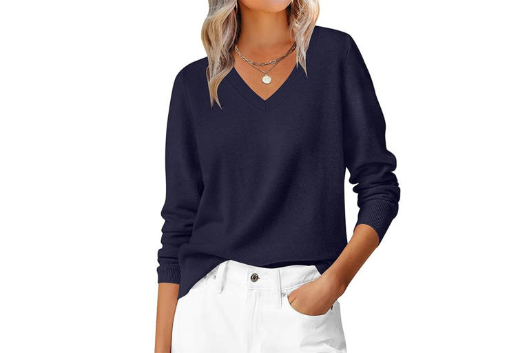 Amanda Seyfried's latest casual outfit used a genius, stylist-approved ...