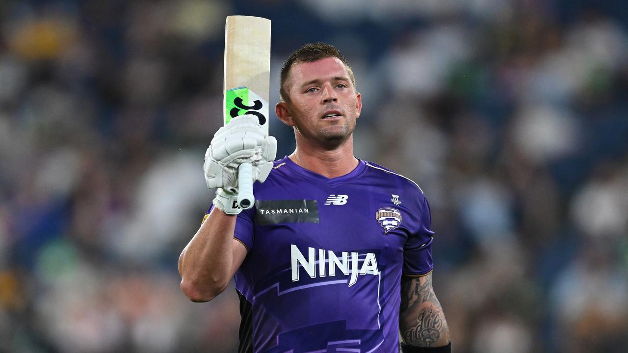 Heat steal remarkable final-over win over Hurricanes