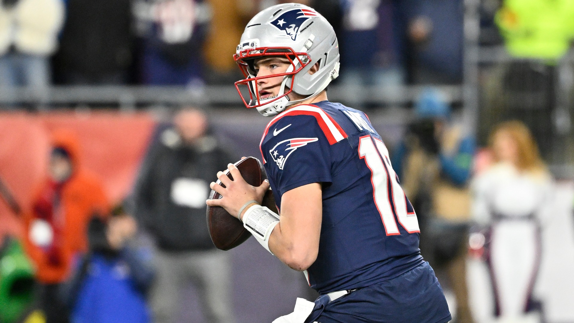 Patriots host Texans: Early betting tips & odds update