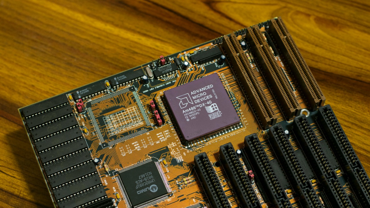 Analyst flips bullish and reveals why AMD stock is a buy now