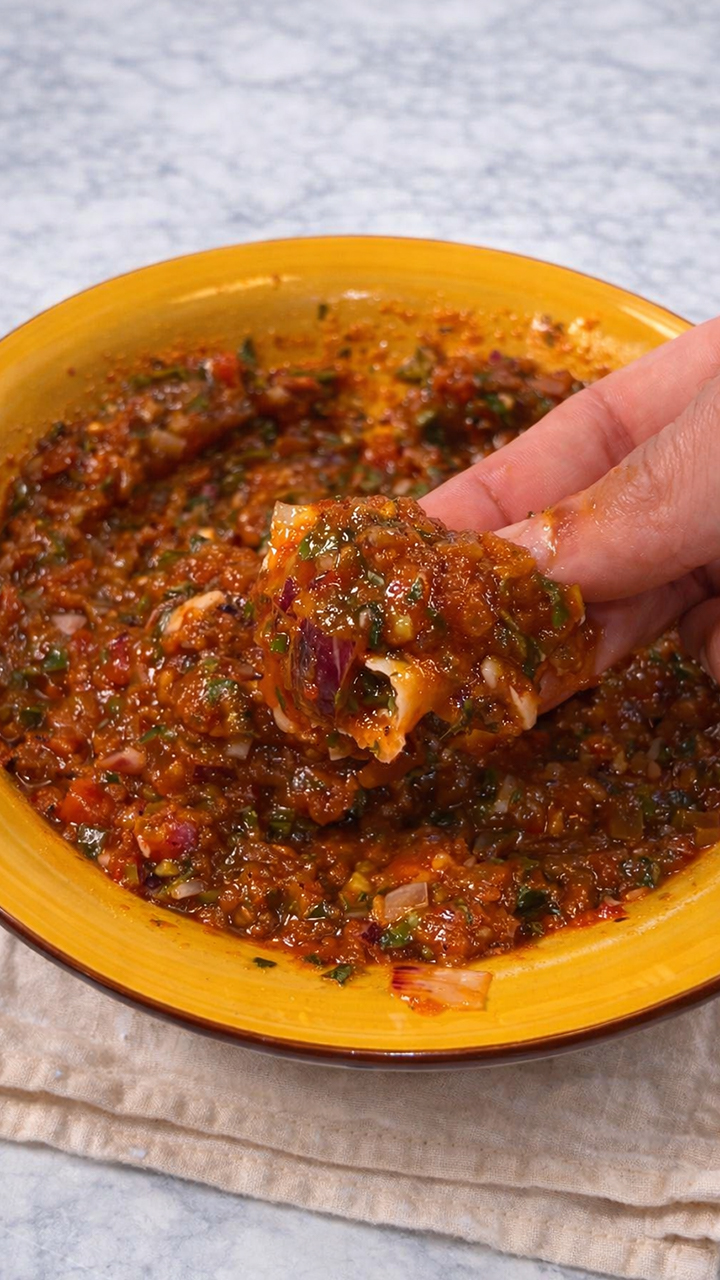 Cooking a tangy vegan chutney with ripe tomatoes