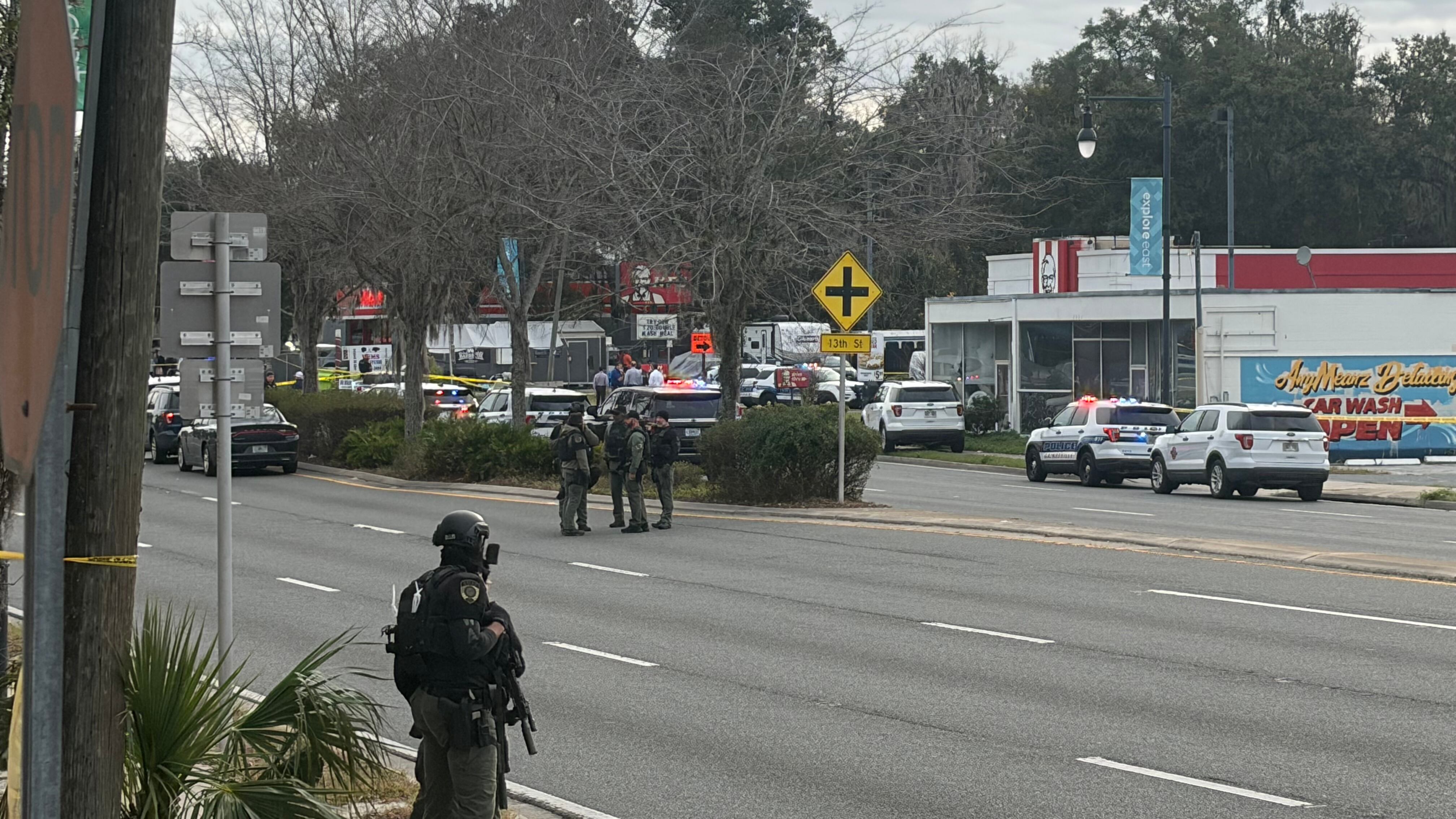 2 Gainesville Police Department officers shot, 2 people dead, including ...