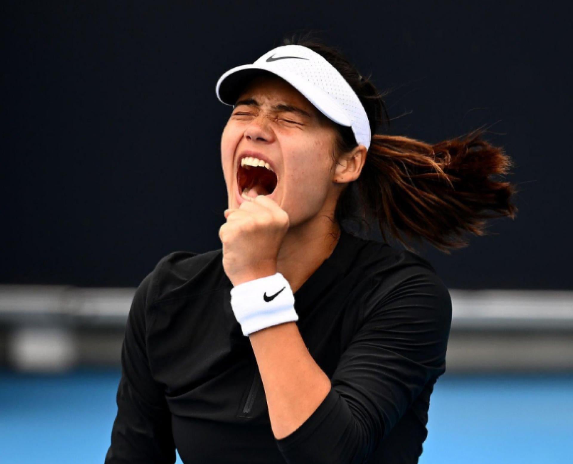 Hobart: Emma Raducanu wins in 1R after rain delay but won't need to ...