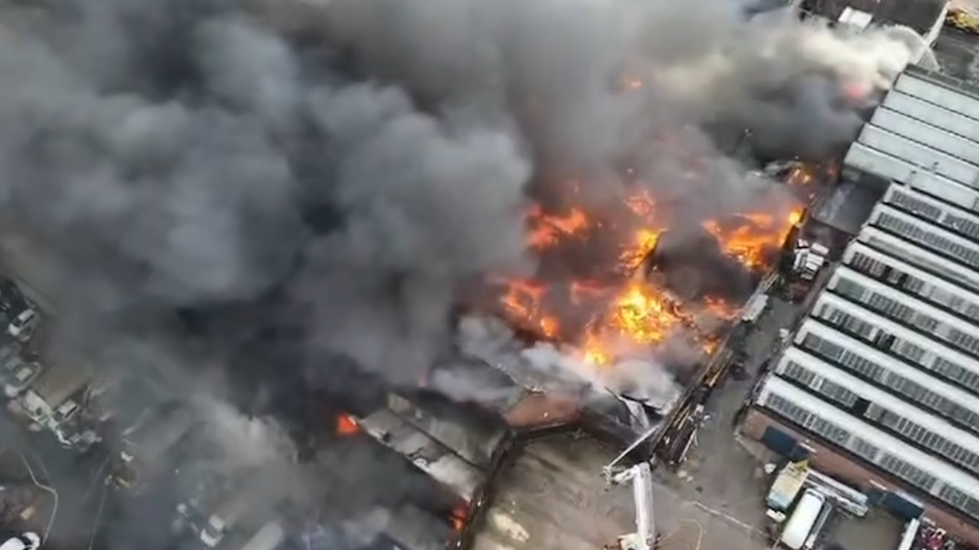 Wolverhampton factory blaze sparks major toxic incident