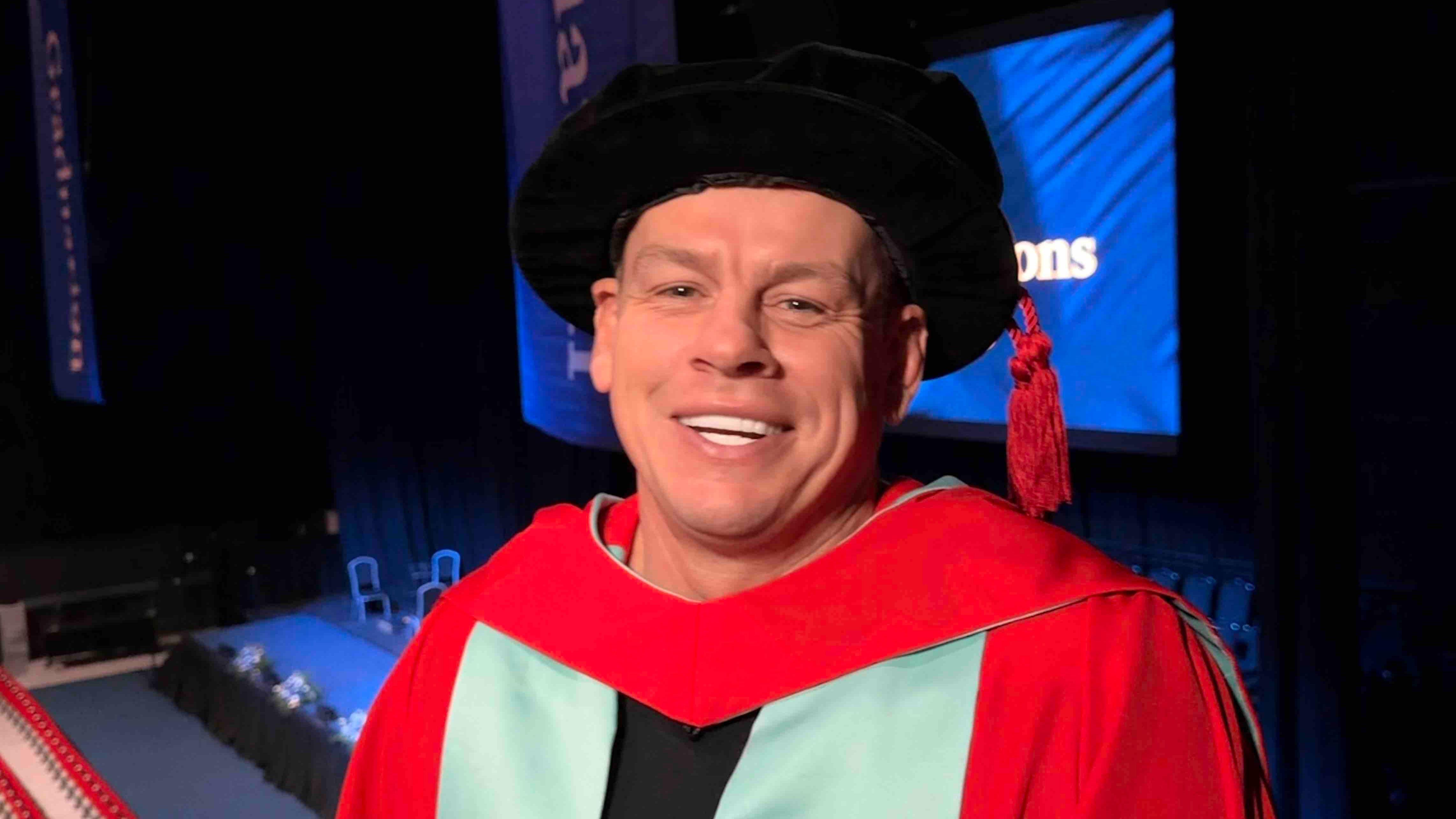 Former Hull FC head coach receives honorary degree