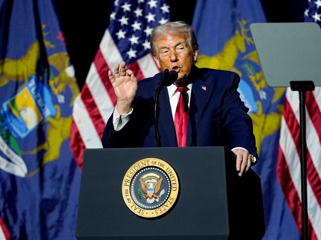 Trump appears to flip off UAW worker at Ford factory in Dearborn