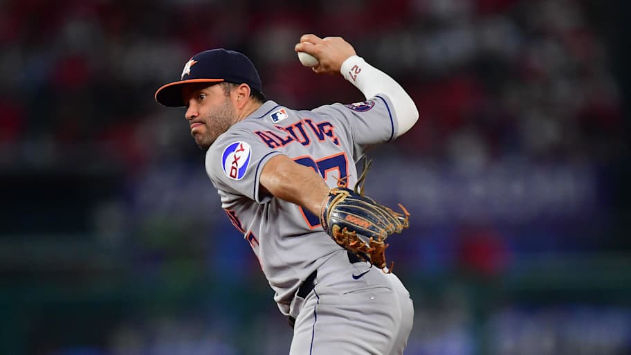 Astros fan favorite takes near-annual place among top 100 MLB players