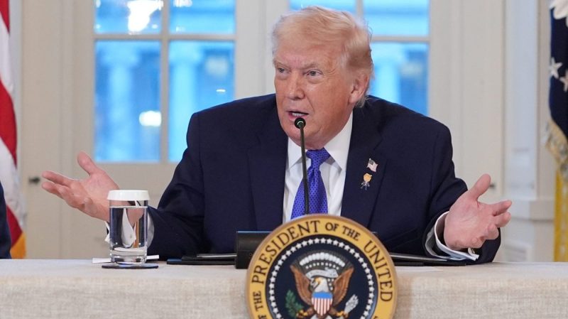 Trump signs executive order to safeguard Venezuelan oil revenue